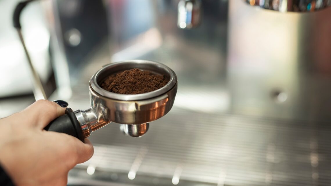 Você já ouviu falar em café fake? Entenda o que é e por que a Anvisa ...